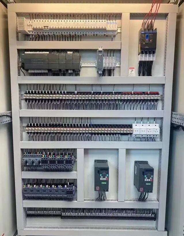 Advantages of PLC control cabinet in CIB cleaning system